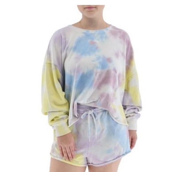 Colsie | Tops | Colsie Tie Dye Crewneck | Poshmark